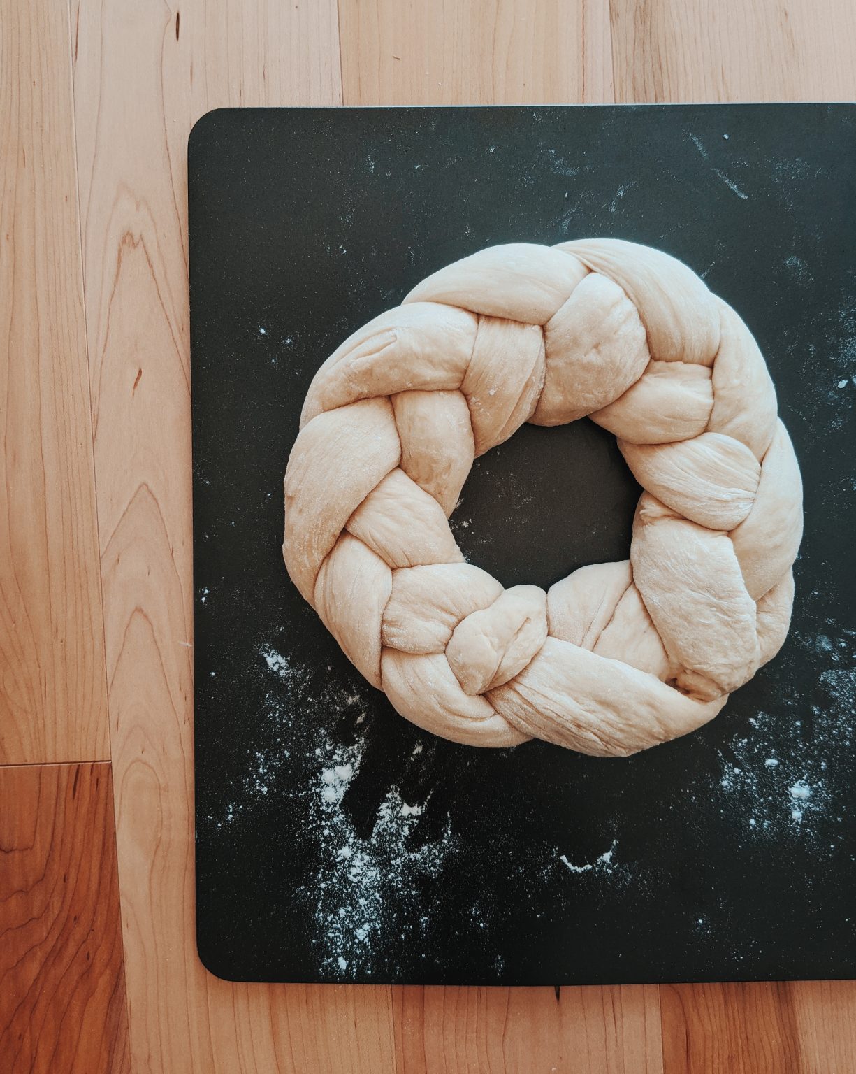 Traditional Calabrese Cuzzupe: Italian Easter Bread - PetraAlexandra Blog
